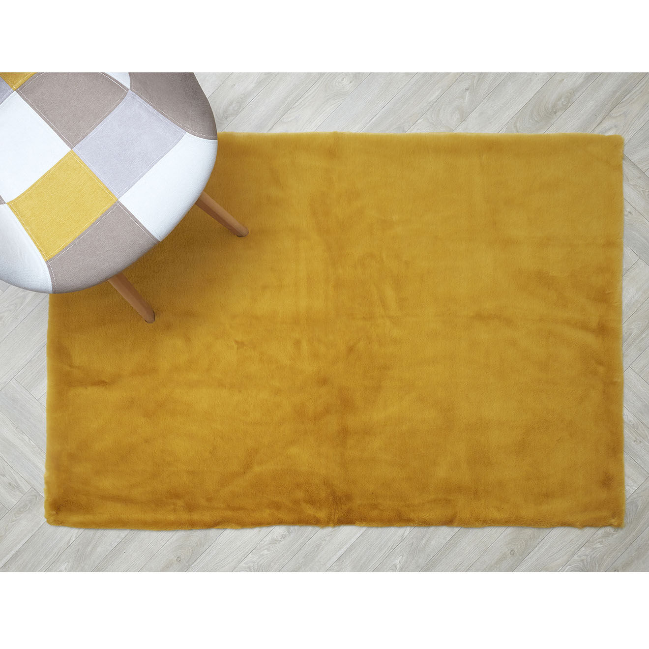 Tapis imitation fourrure fin jaune - 170x120 cm - Vente Privée Home ...