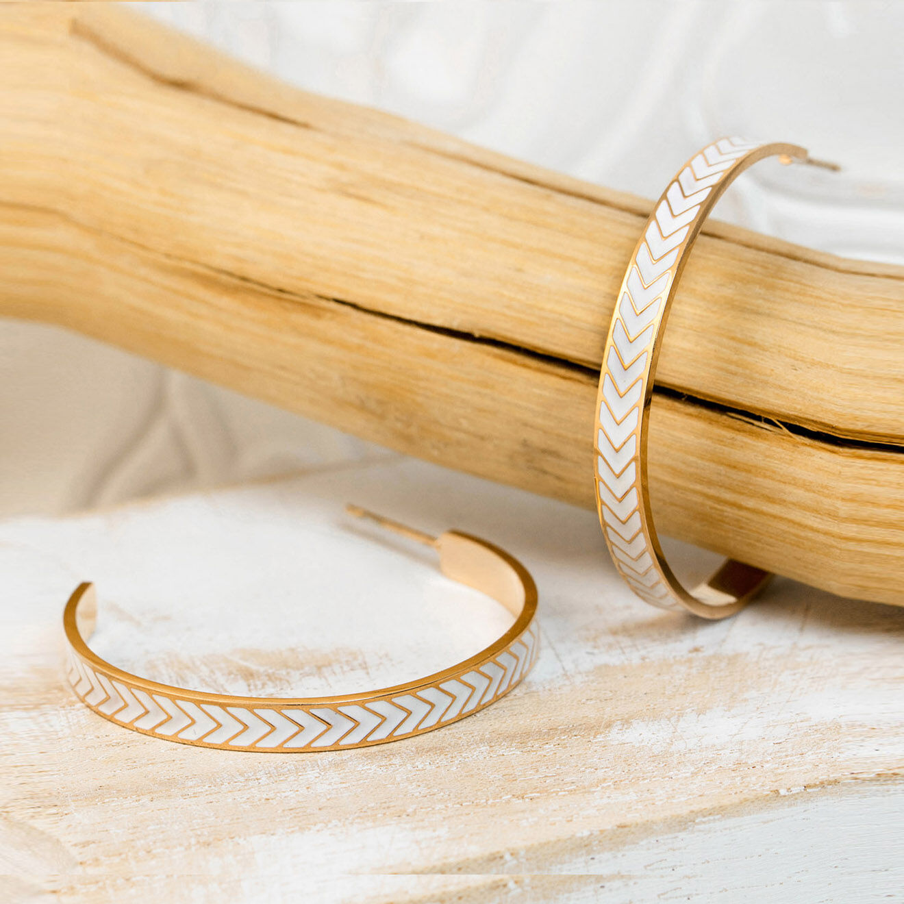 Boucles d'oreilles Liam doré/blanc - Vente privée La Chiquita - BazarChic