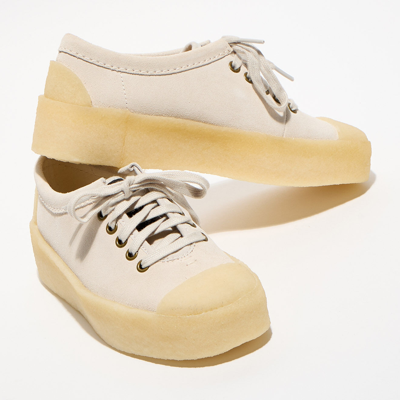 Derbies en Velours de Cuir Tor Hoop écrues - Vente privée Clarks ...