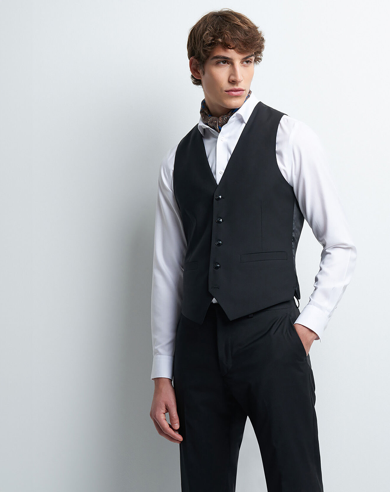 Gilet de costume 100% Laine Bnero noir - Vente privée Devred - BazarChic