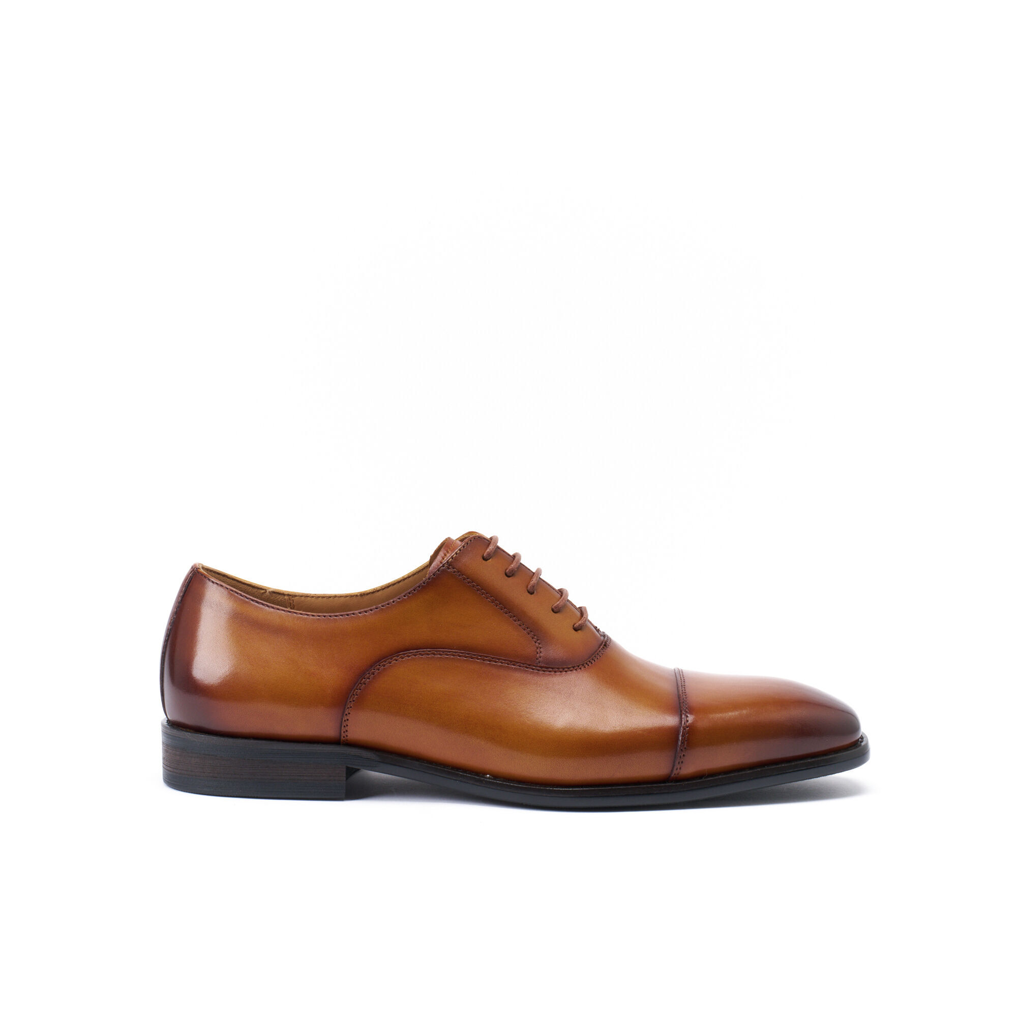 Richelieus en Cuir à bout droit marron clair - Vente Privée British ...