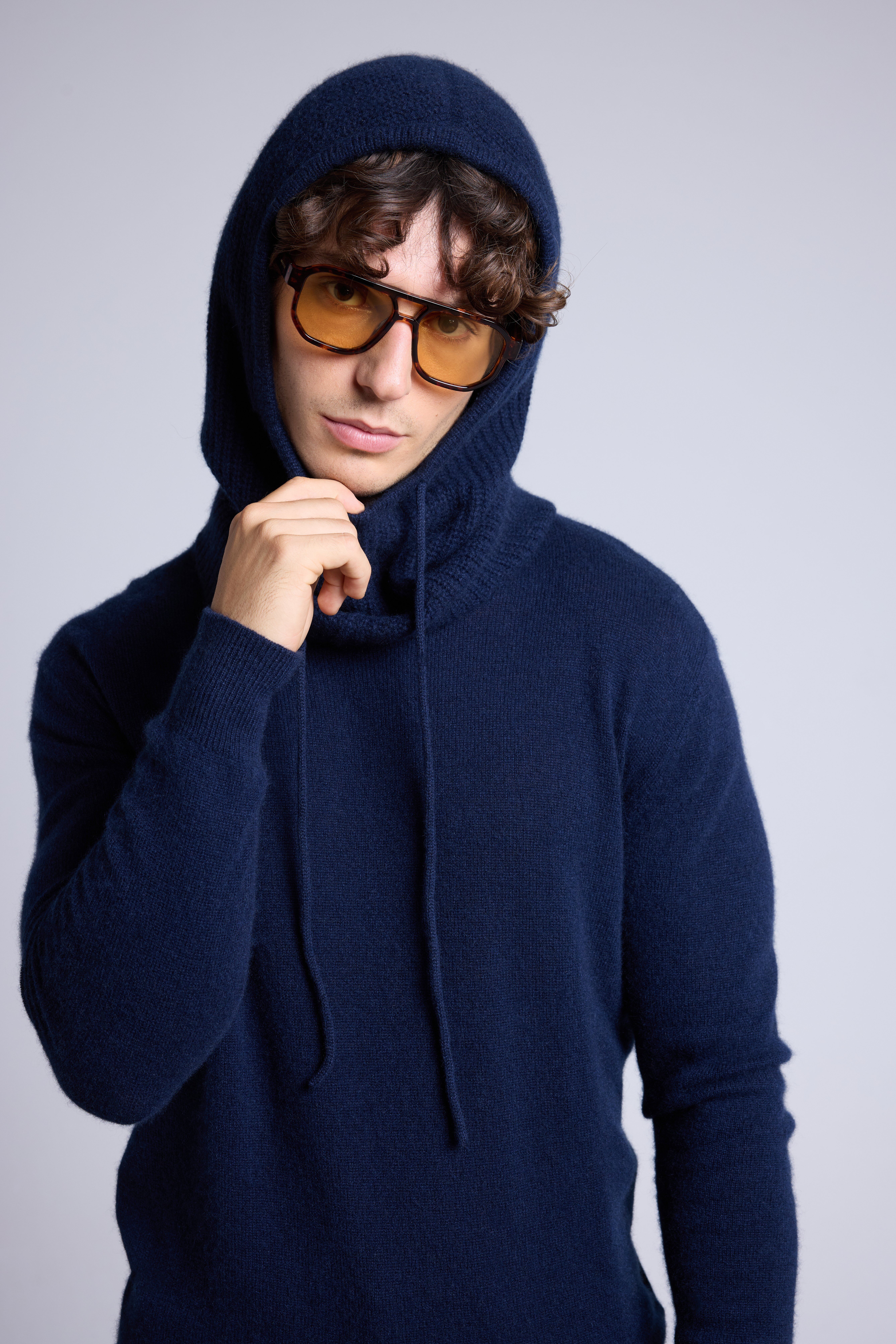 Cagoule en cachemire unisexe bleu marine - Vente Privée Püre Cachemire ...
